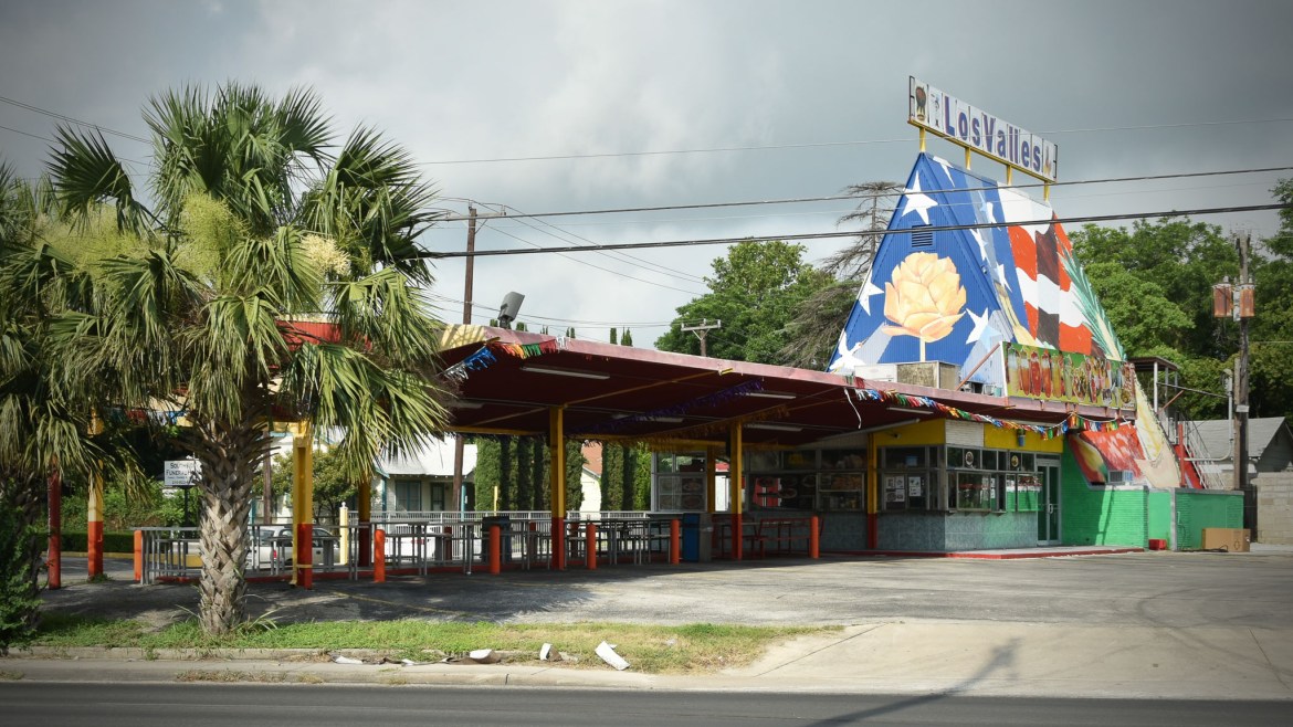 'Whatabuilding:' The evolution of Whataburger's architecture