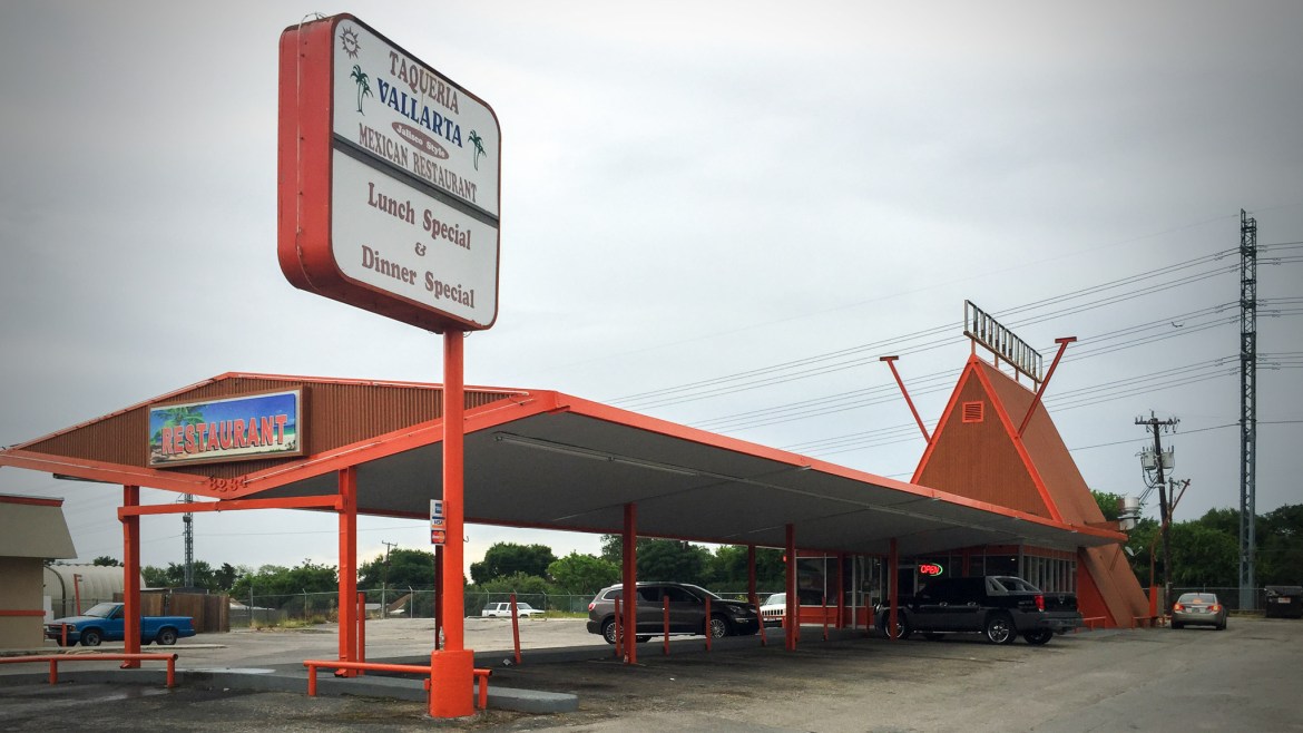 'Whatabuilding:' The evolution of Whataburger's architecture
