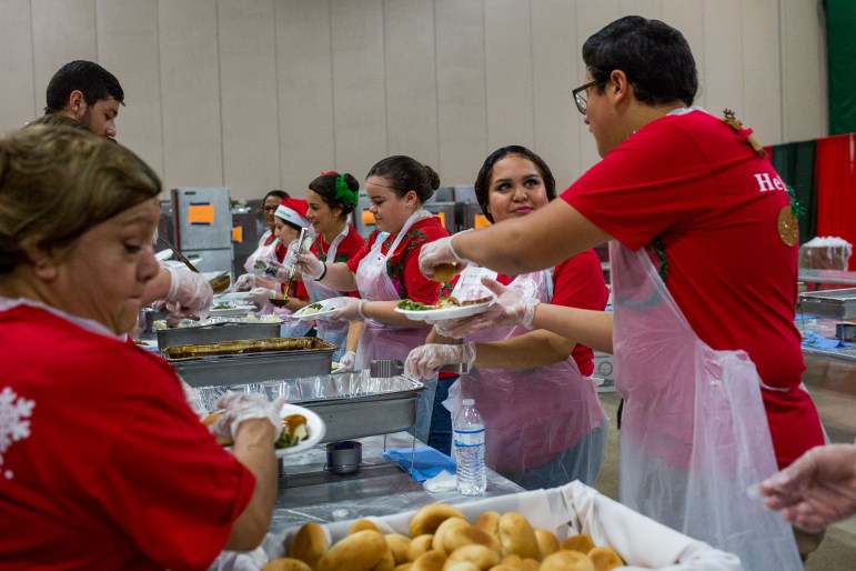 H-E-B Feast of Sharing Warms Hearts During Holiday Season