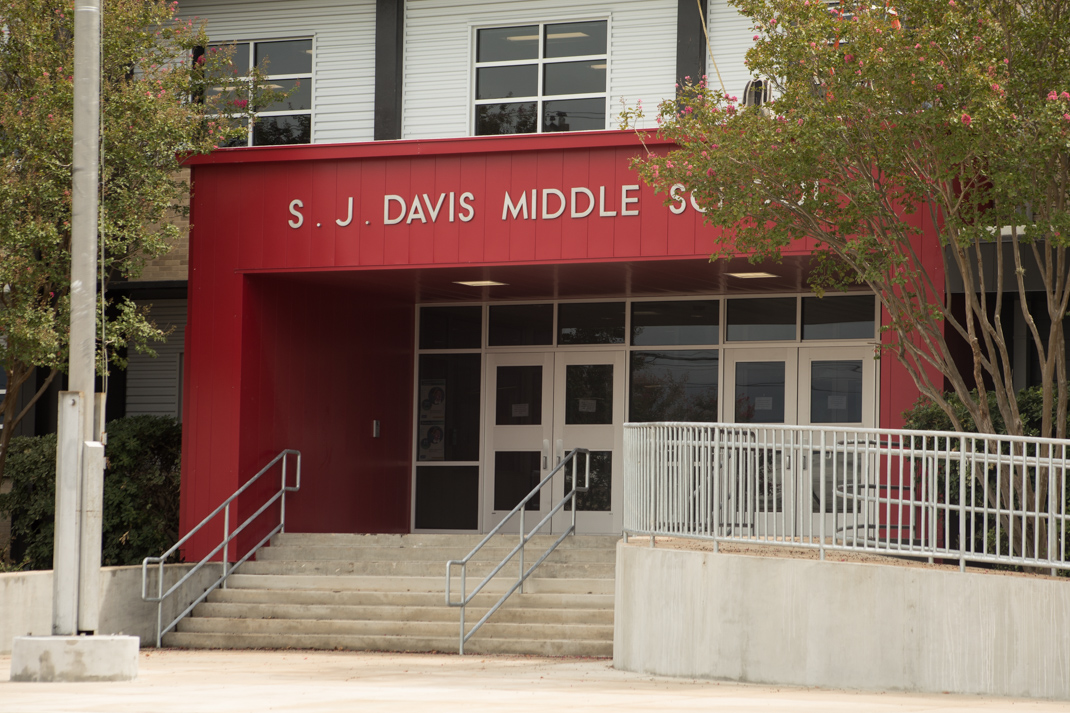 In-district charter schools chopped from SAISD charter program