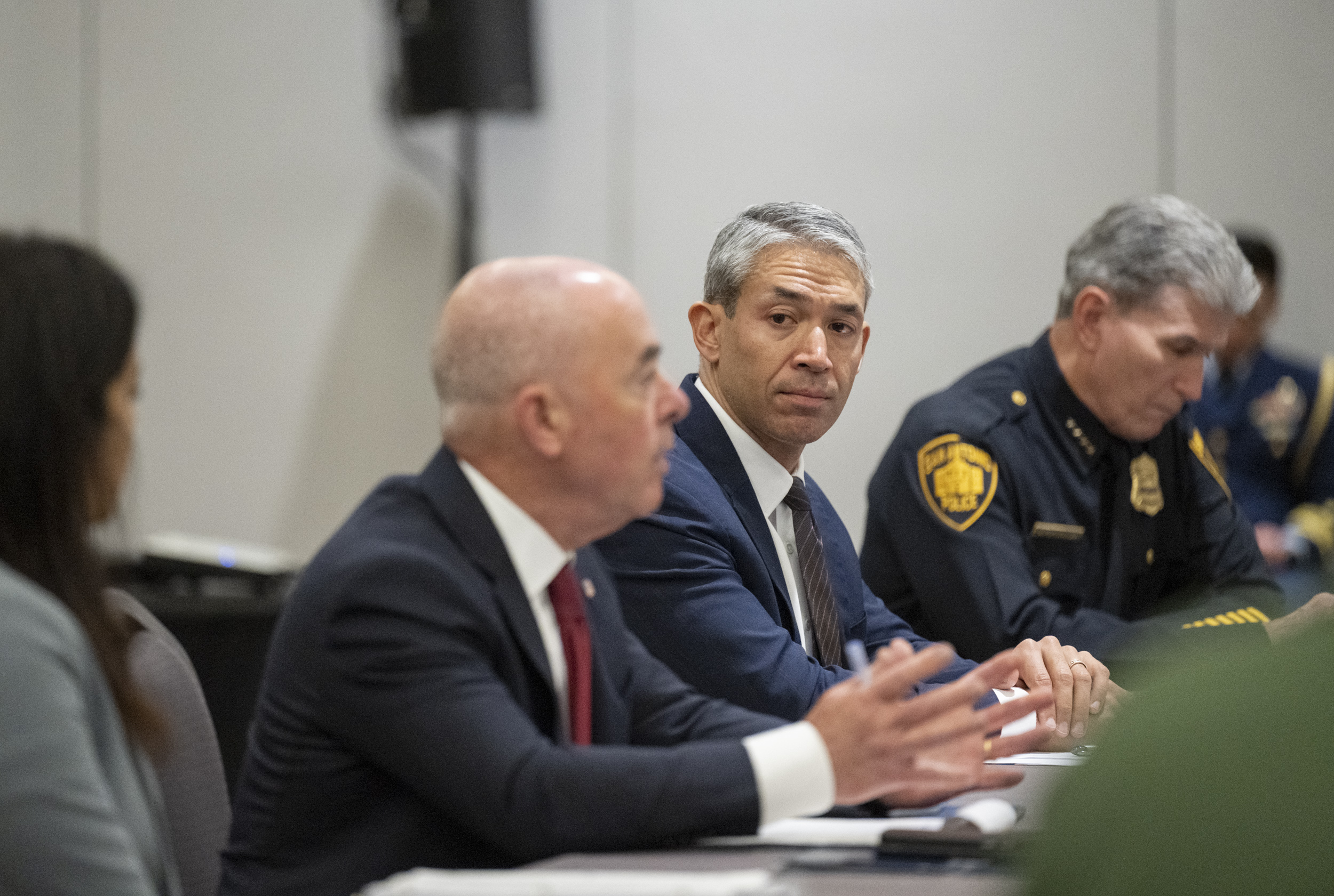 Mayor: Homeland Security secretary praises city's handling of migrants