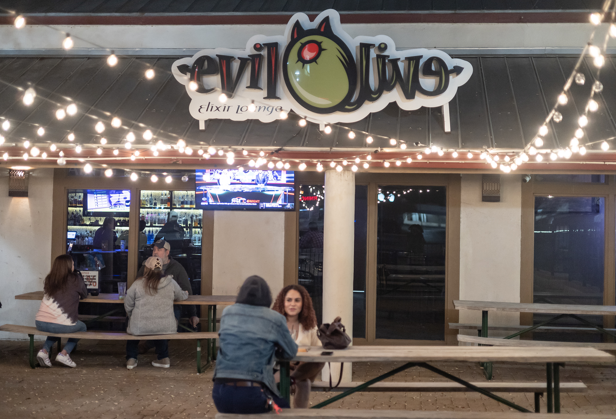 Bar where Perry allegedly had 14 drinks got TABC warnings in past