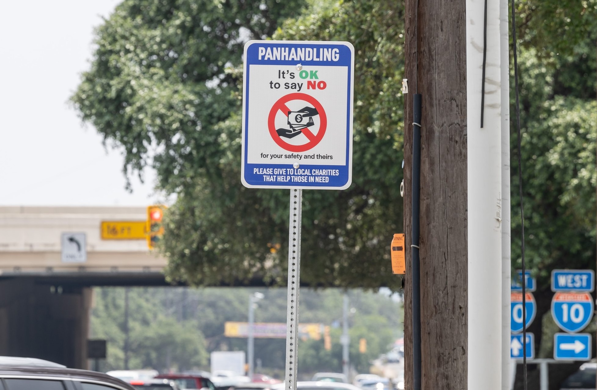 Anti-panhandling signs go up on San Antonio's Northwest Side