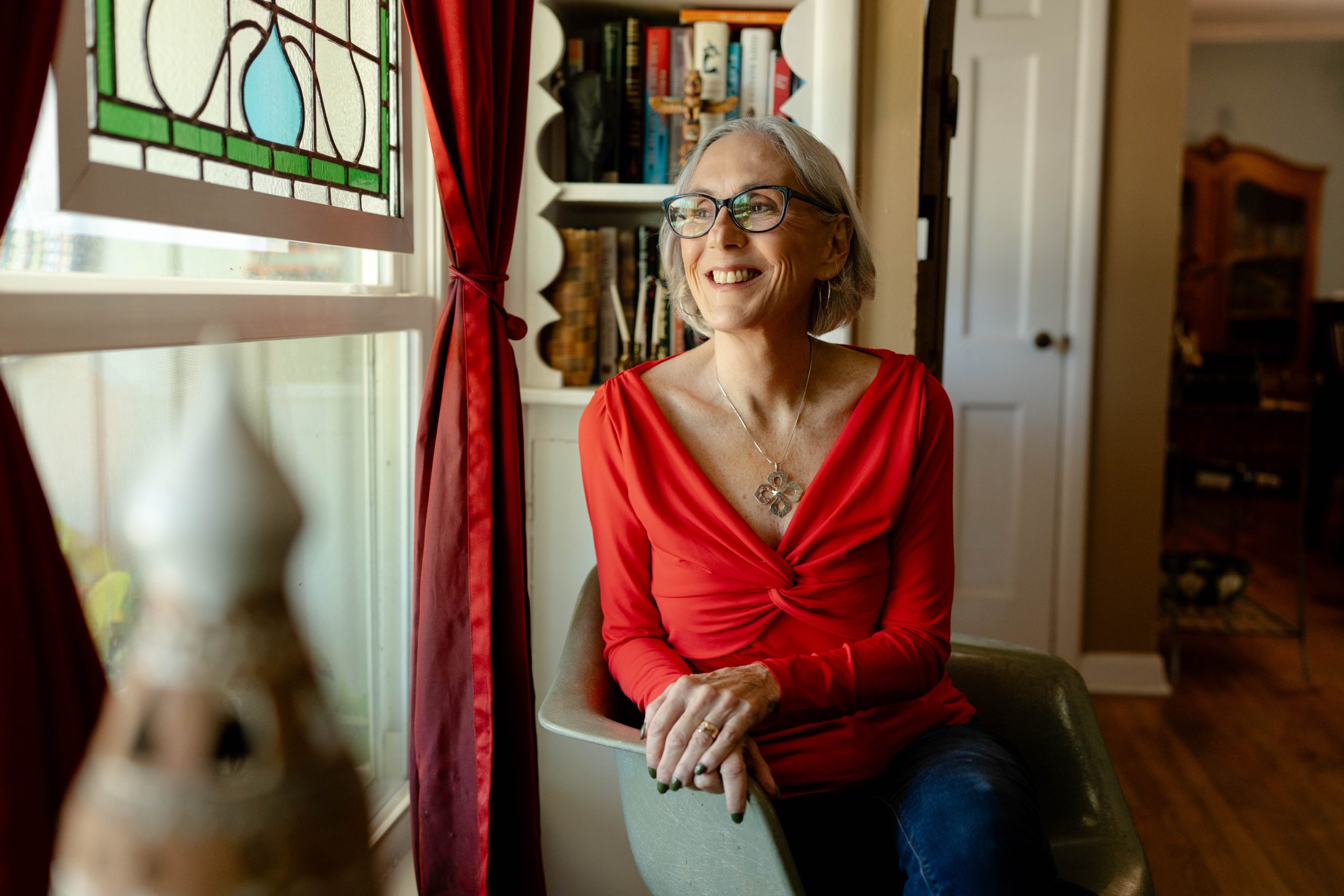 Retired journalist’s memoir details overcoming alcoholism