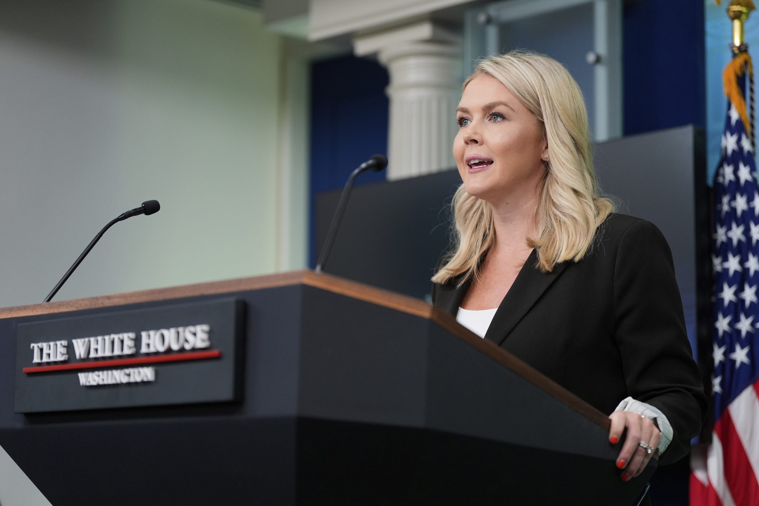 White House defends national forecasting agency on warnings, response ...