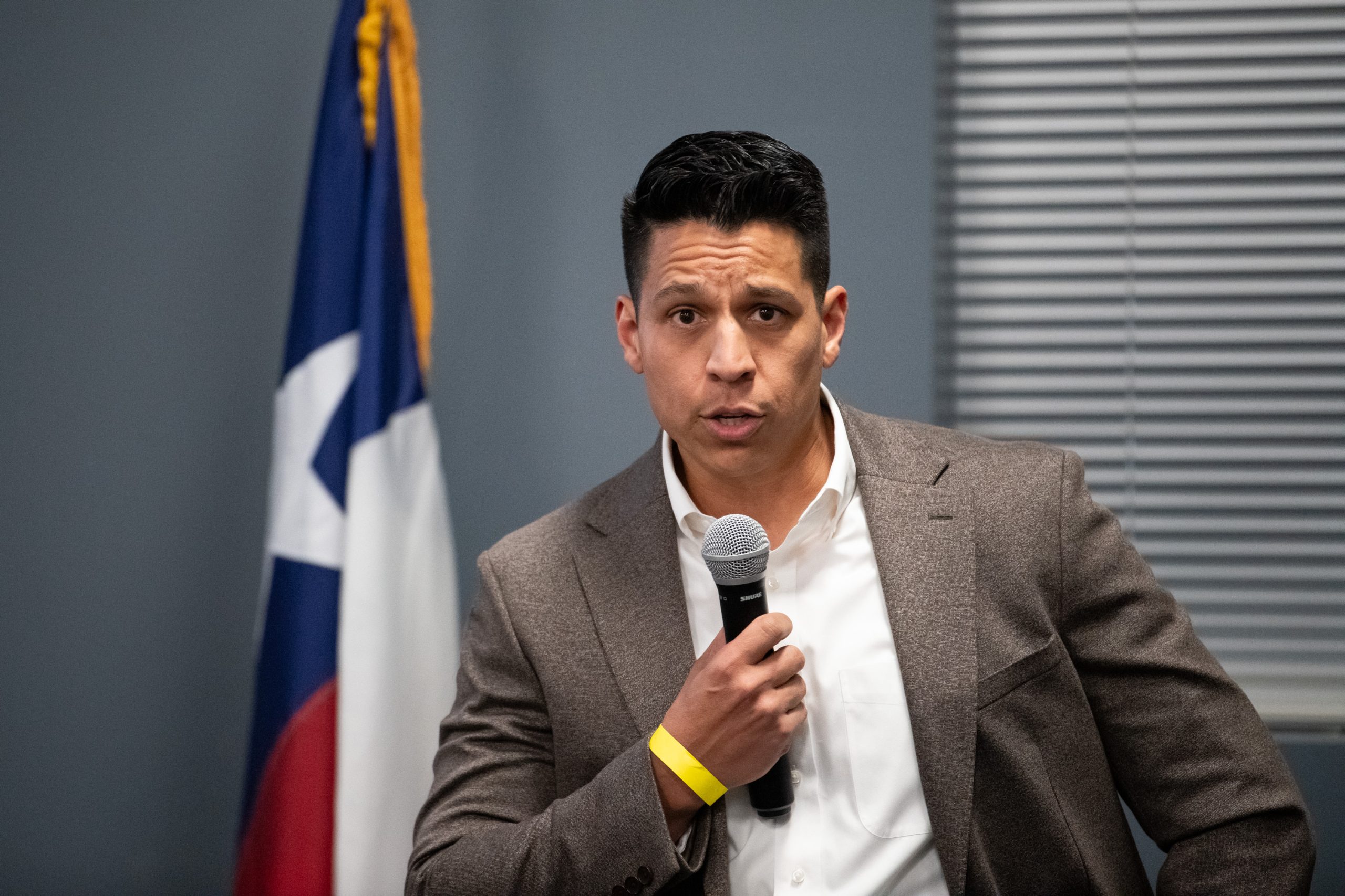 Q&A: Carlos De La Cruz talks TX35 runoff, Trump boost